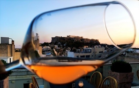 «ΛΕΥΚΟ, ΡΟΖΕ Η ΚΟΚΚΙΝΟ ΚΡΑΣΙ;» - Κοινωνικά Γραφήματα